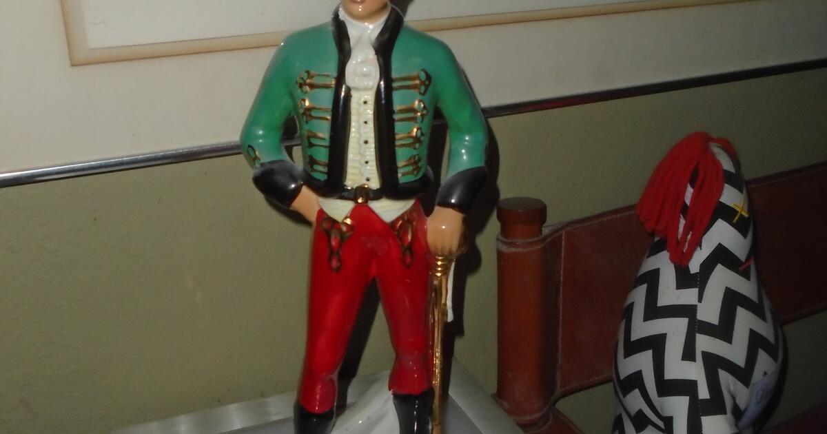 VINTAGE CERAMIC IRISH MIST STATUE DECANTER for $40 in Austin, TX | For ...