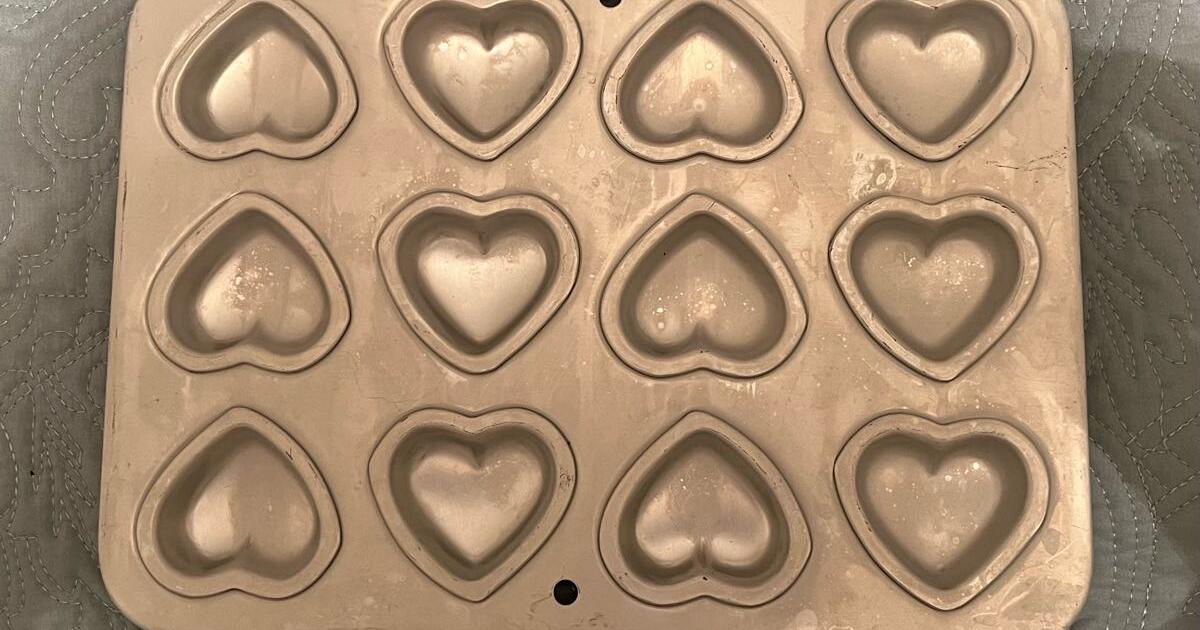 Wilton Petite Hearts Pan for $5 in Huntsville, AL | For Sale & Free ...