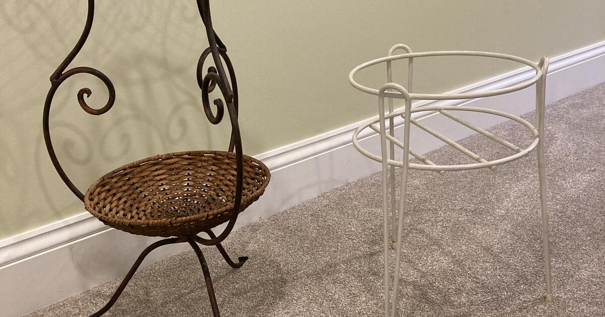 Plant stands for Free in Arlington, VA | For Sale & Free — Nextdoor