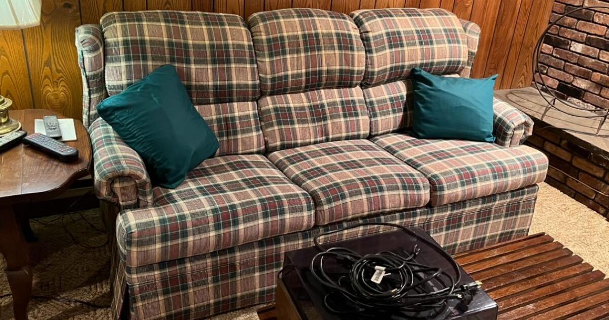 FREE RETRO SOFA (1970s) Commack Pickup in Smithtown, NY | For Sale ...