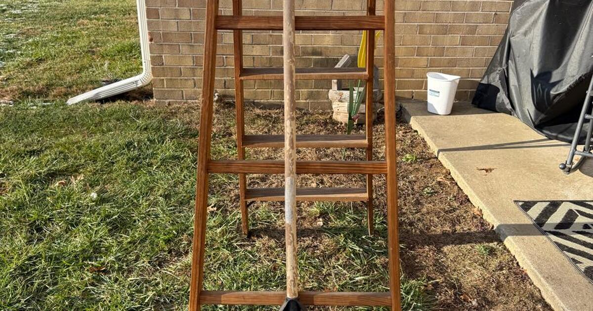 Wooden Ladder & Garden Rake 🍂🌿🍁 for Free in Exton, PA | For Sale & Free ...