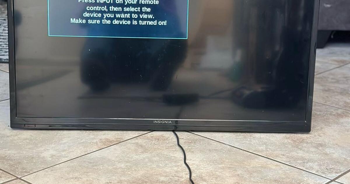 32 inch tv pending pick up for Free in Oxnard, CA | For Sale & Free ...