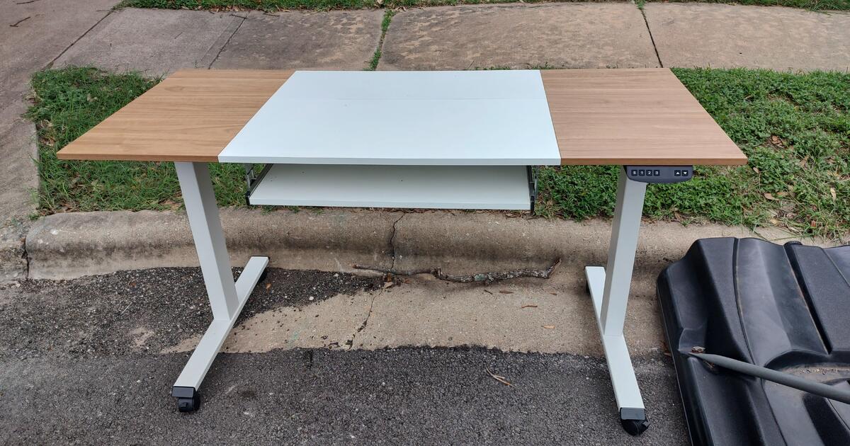 FREE electric up/down stand/sit office desk for Free in Cedar Park, TX ...
