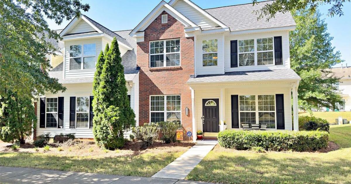 Gorgeous Two-Story TownHome for $397000 in Charlotte, NC | For Sale ...
