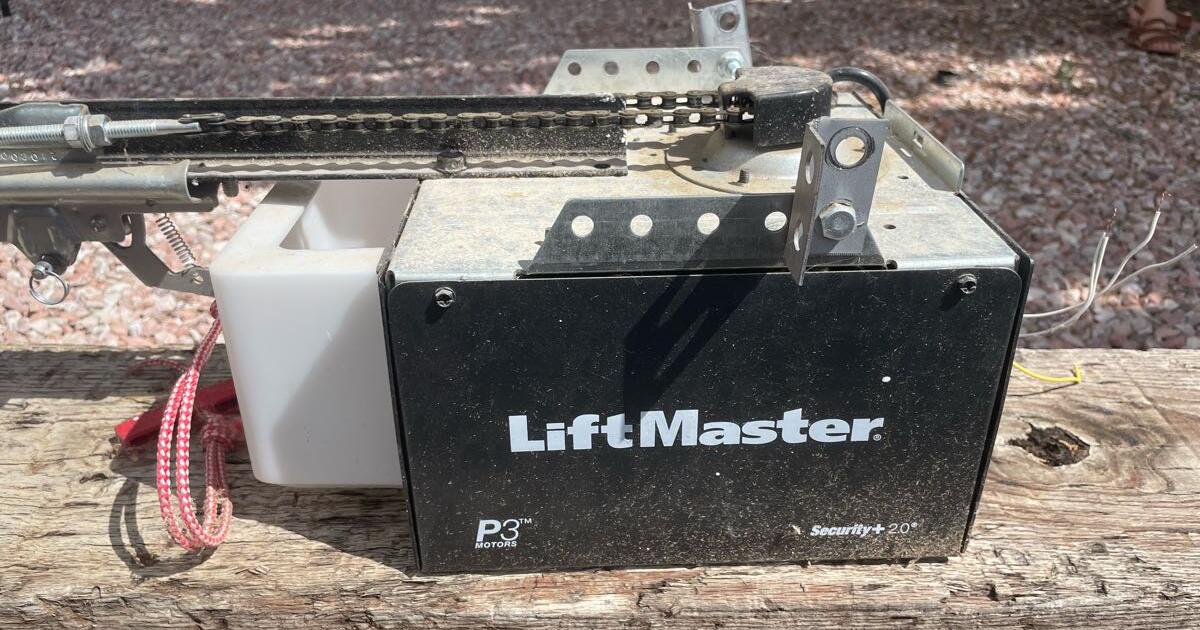 Garage Door Opener Lift Master 8065 for Free in Santa Fe, NM | For Sale ...