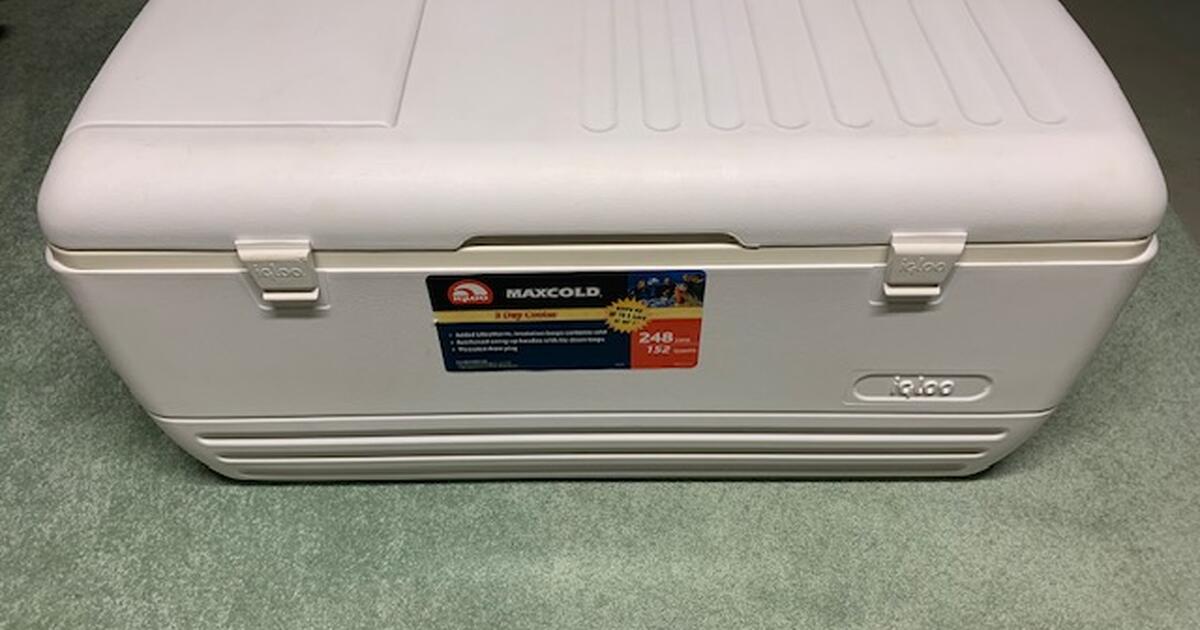 Igloo Maxcold 152 Qt. / 248 can Cooler - like new condition for $55 in ...