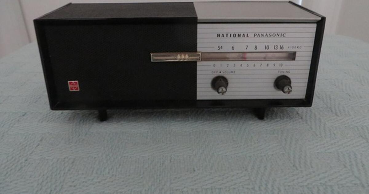 Retro Vintage Unique Panasonic Mini Console Transistor Radio for $10 in ...