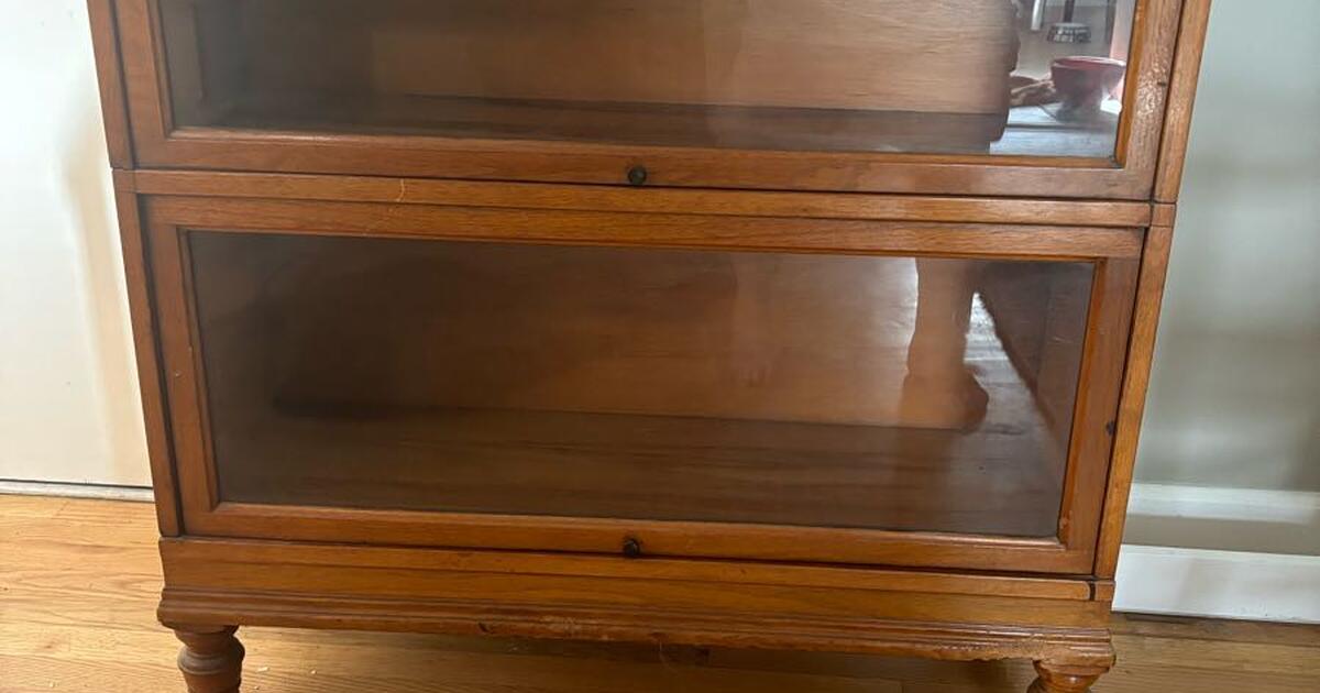 Antique cabinet/bookcase for $40 in Elmhurst, IL | For Sale & Free ...