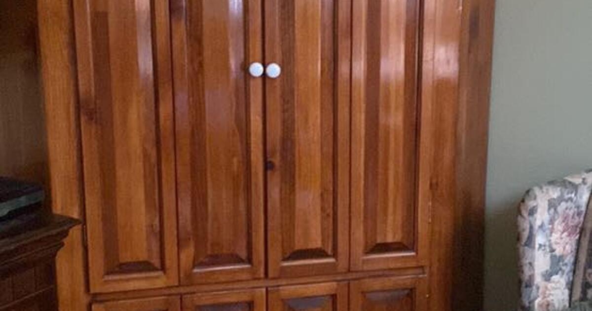 Large corner cabinet in New Windsor, NY | For Sale & Free — Nextdoor