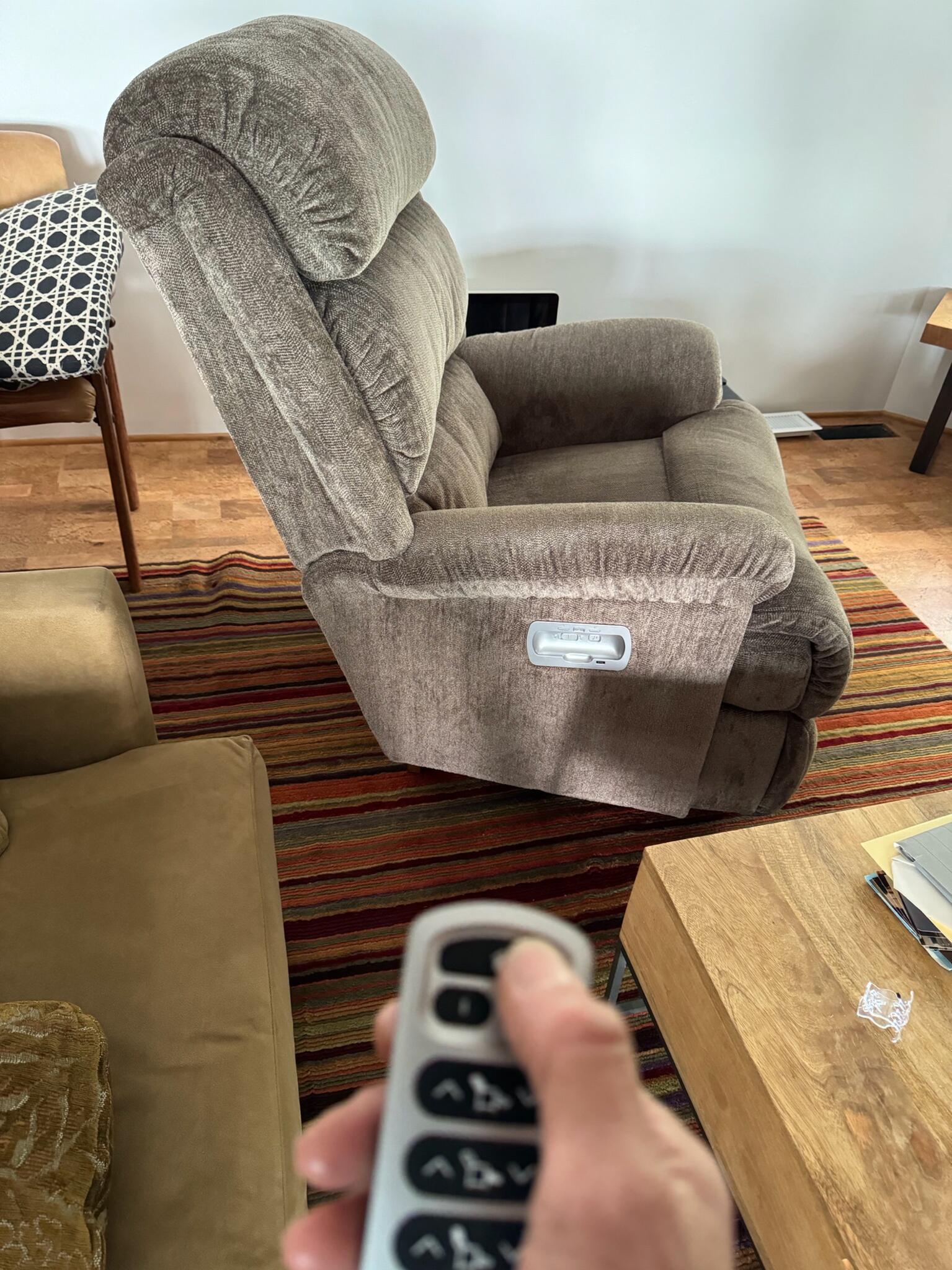 Lazy Boy Power Recliner (headrest, lumbar & wireless remote) for $250 ...