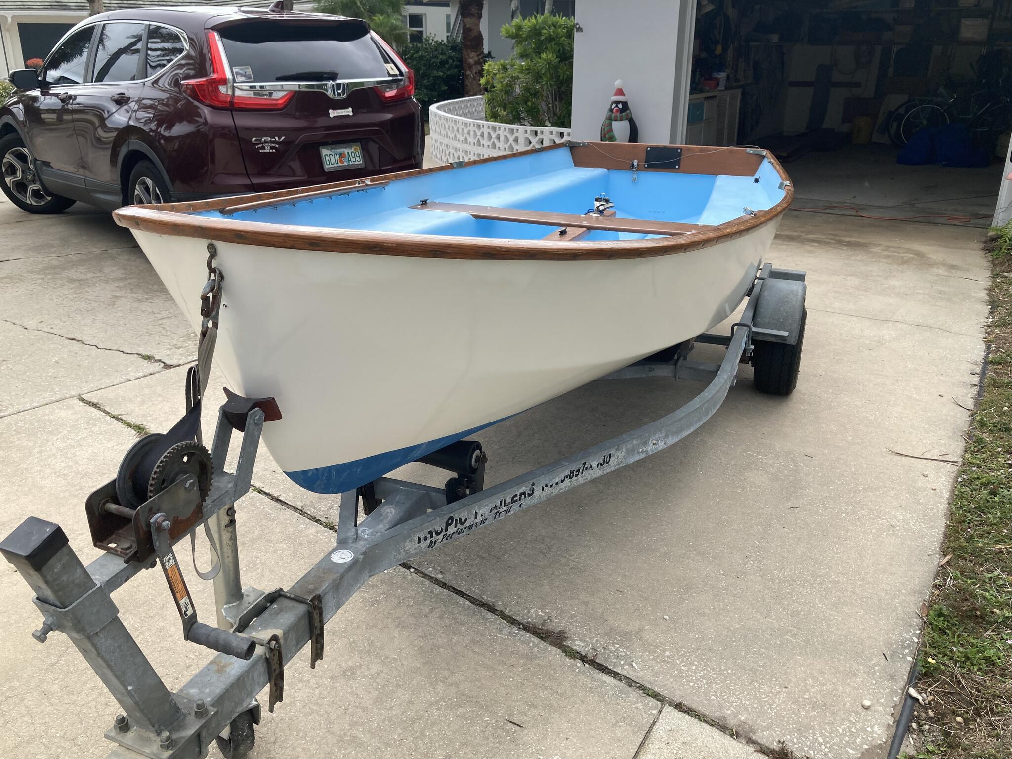 12 1/2’ Dyer Dhow sailing or rowing dinghy for $3400 in Punta Gorda, FL ...