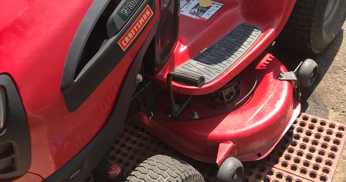 Craftsman 42 inch riding mower automatic transmission great condition ...