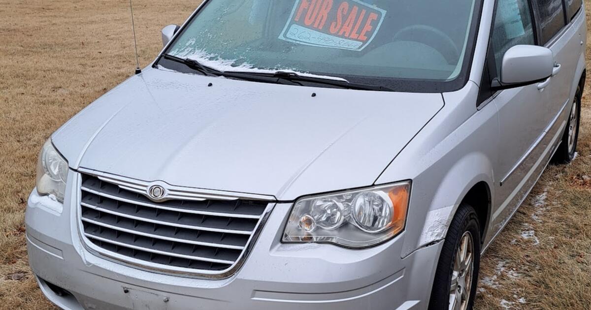 Chrysler Minivan for $3995 in East Troy, WI | For Sale & Free — Nextdoor