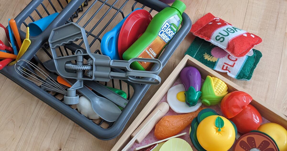 Play kitchen items for Free in Chicago, IL | For Sale & Free — Nextdoor