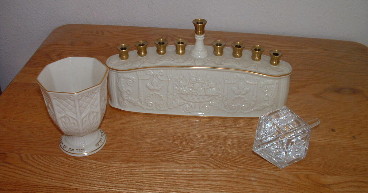LENOX CHINA MENORAH LENOX KIDDUSH CUP & GLASS DREIDEL HANUKKAH for $95 ...