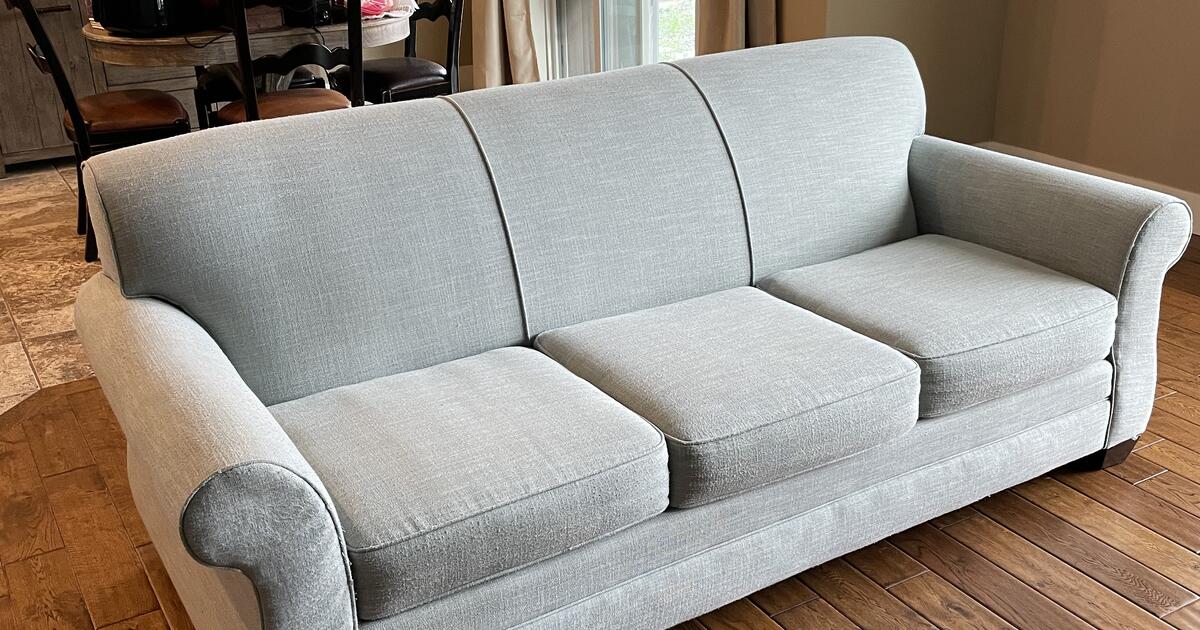 Super nice comfortable couch for $105 in Pasco, WA | Finds — Nextdoor