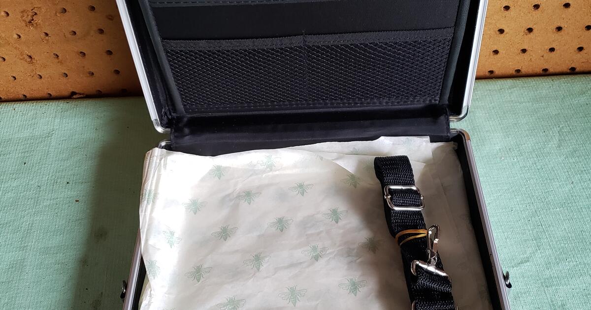 1915 THOMPSON & CO., INC Aluminum Metal Cigar Carrying / Travel Case ...