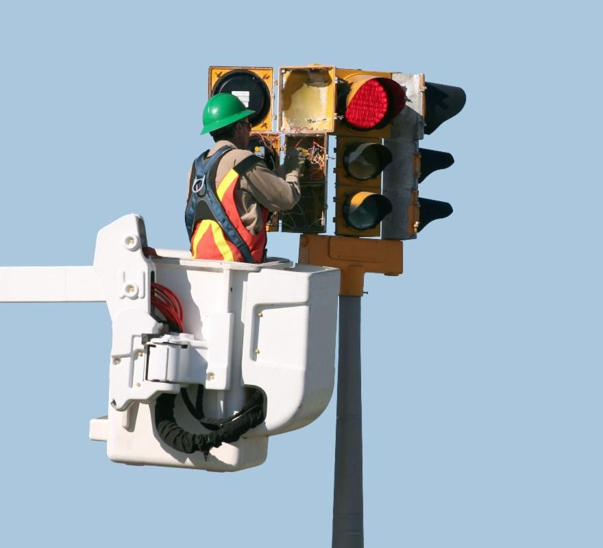 🚧 Traffic Alert: Traffic Signal Upgrades in Progress This Week