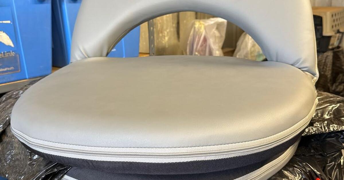 Leather Pod Chairs- 4 total- 25.00 each perfect condition for $25 in ...