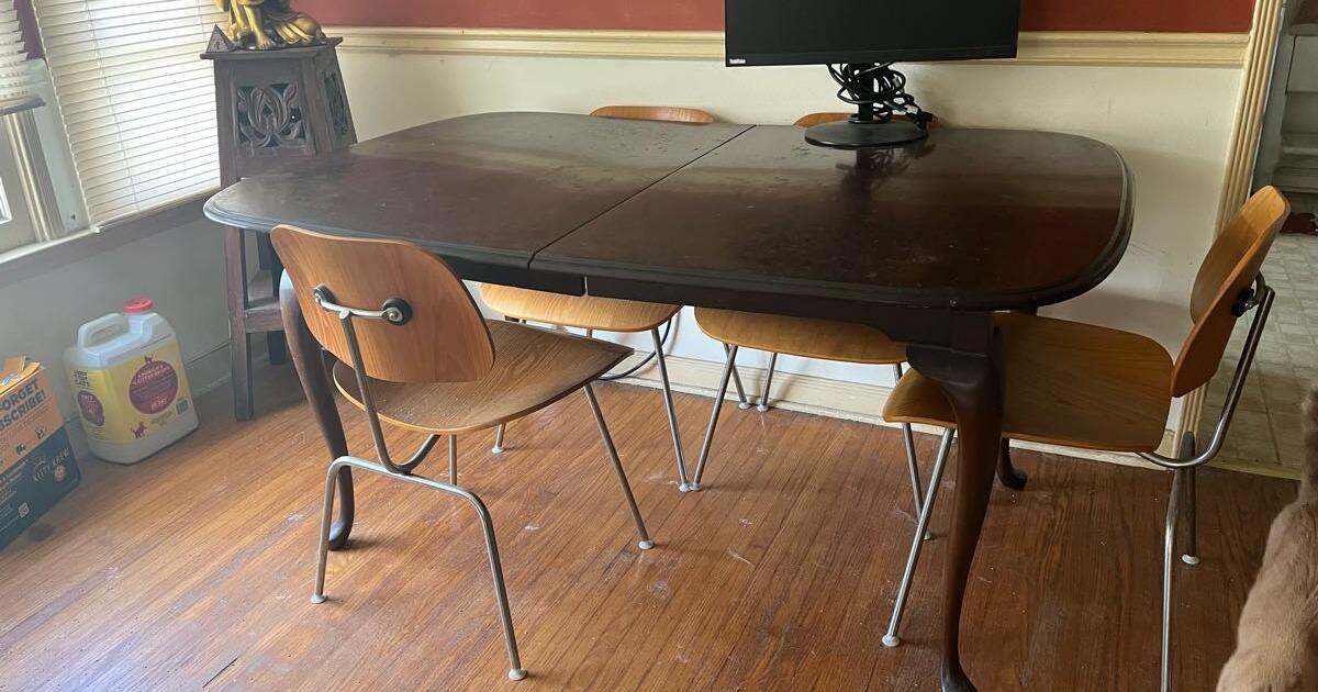Free Dining Room Table for Free in Seattle, WA | For Sale & Free — Nextdoor