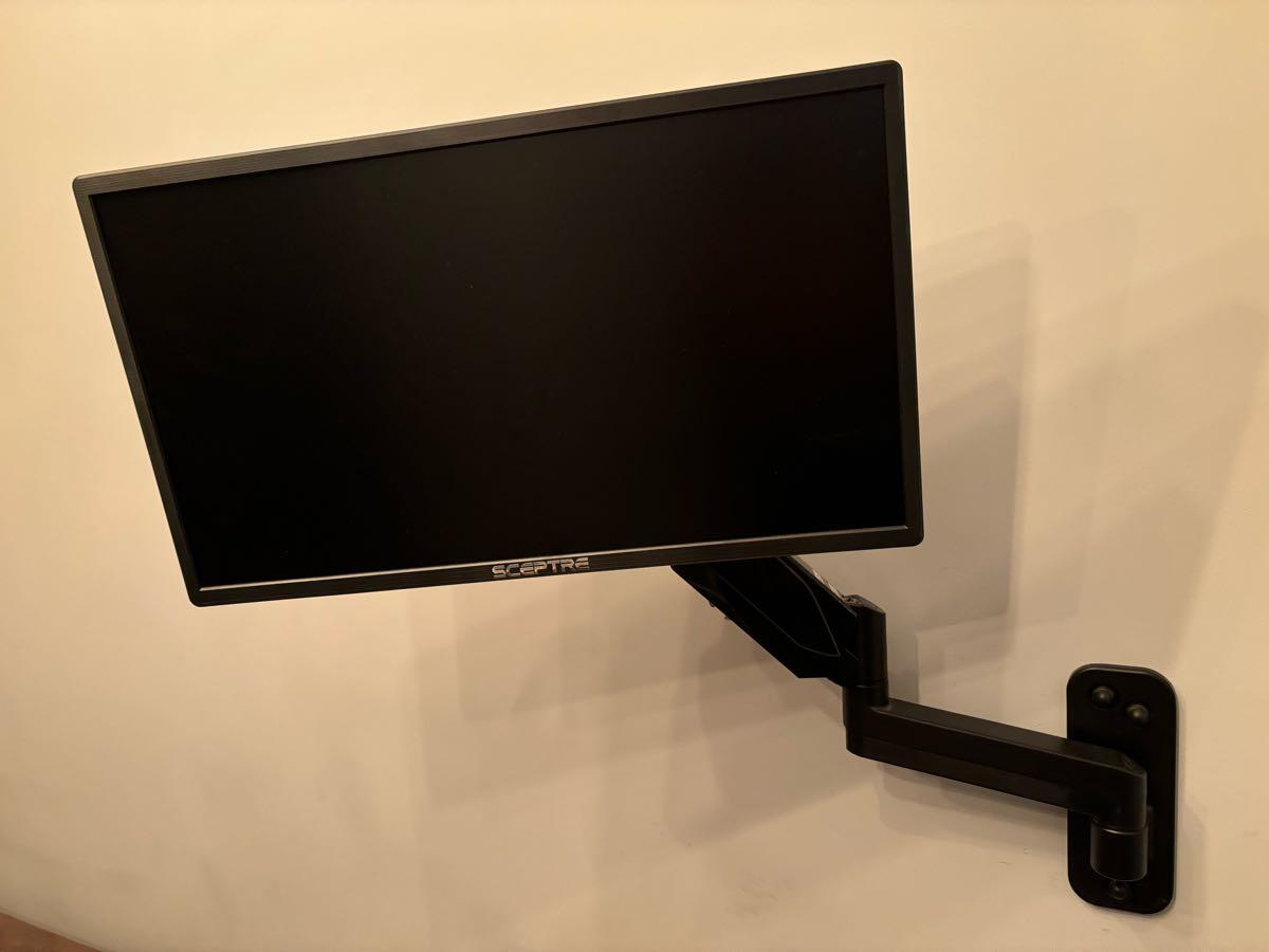 Wall mounted computer monitor for Free in Chicago, IL | For Sale & Free ...