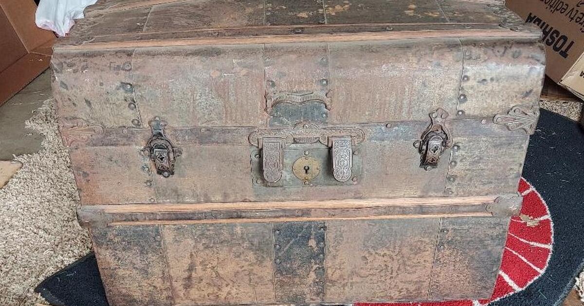 Antique Camel Back Trunk for $60 in Sunland, CA | For Sale & Free ...