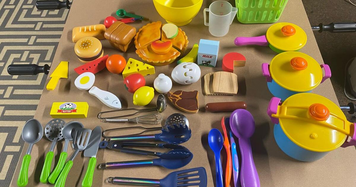 Toy Kitchen Playset, games, building scaffolding for Free in Denville ...