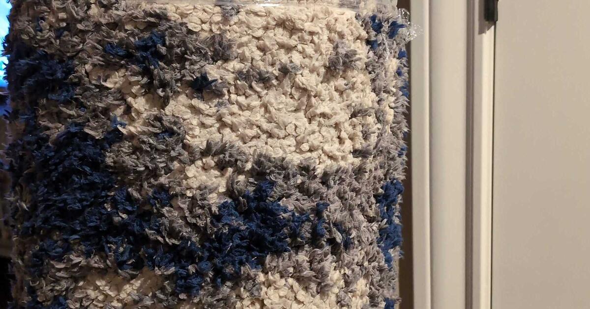 8' X 10' Blue & Gray Shag Rug for Free in San Antonio, TX | For Sale ...