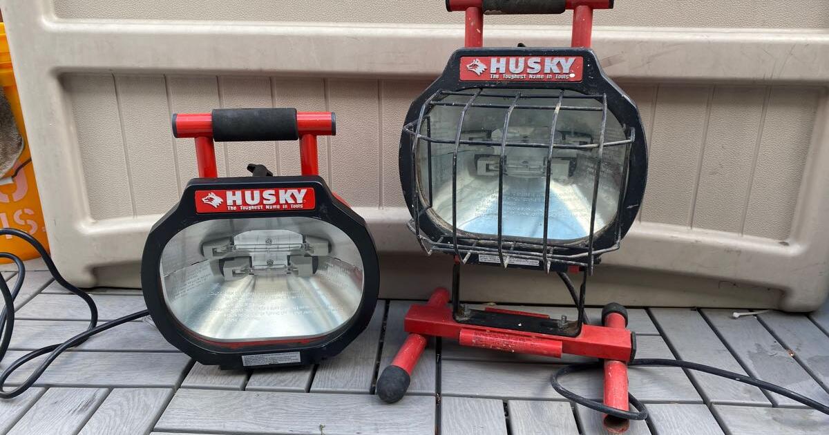 2 Husky Shop Work Lights W/Brand New Bulbs. Works Great! for $10 in ...