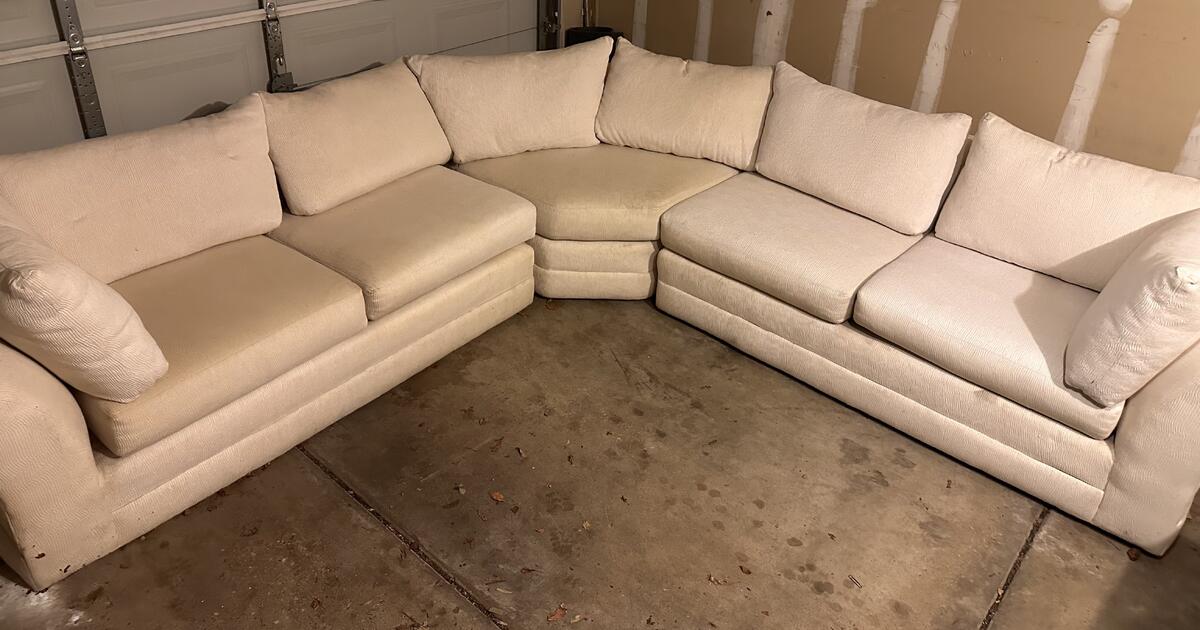 Schweiger Cream Sectional for $200 in Indianapolis, IN | For Sale ...