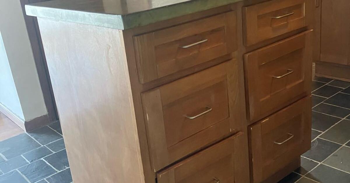 Kitchen Island for $20 in Millers Falls, MA | For Sale & Free — Nextdoor