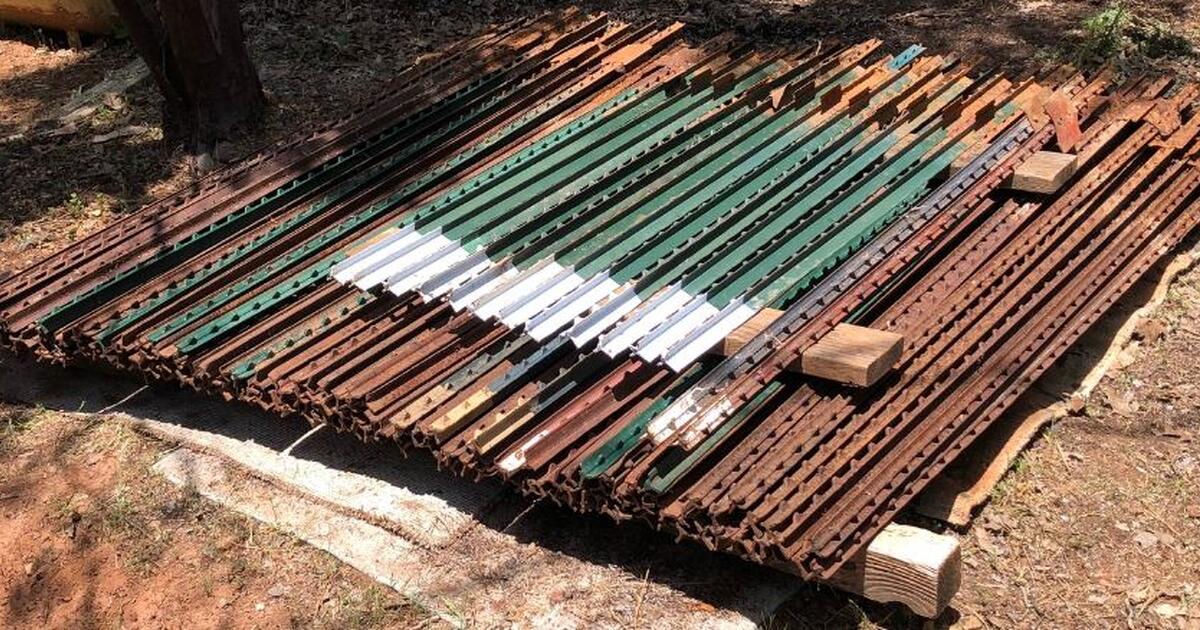7 ft T-Posts, Heavy Duty (Used) for $3 in Pine Grove, CA | For Sale ...