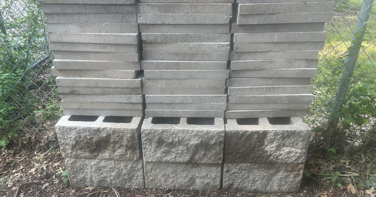 Free concrete retaining wall pavers and cinder blocks for Free in ...