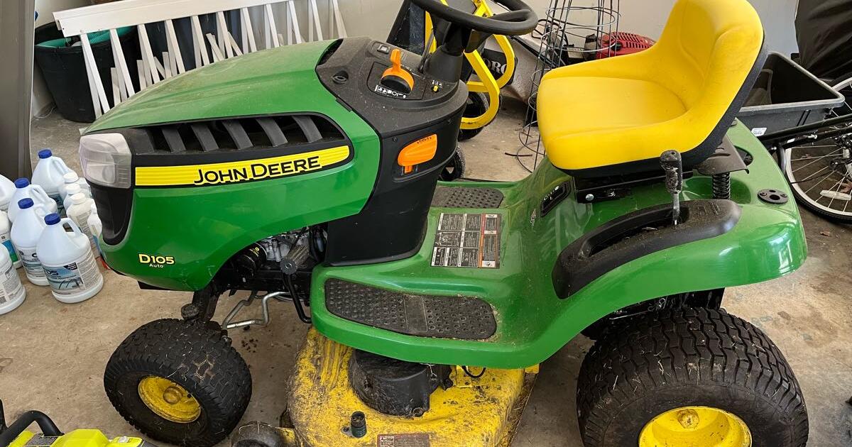 John Deere D105 Auto for $750 in Racine, WI | For Sale & Free — Nextdoor