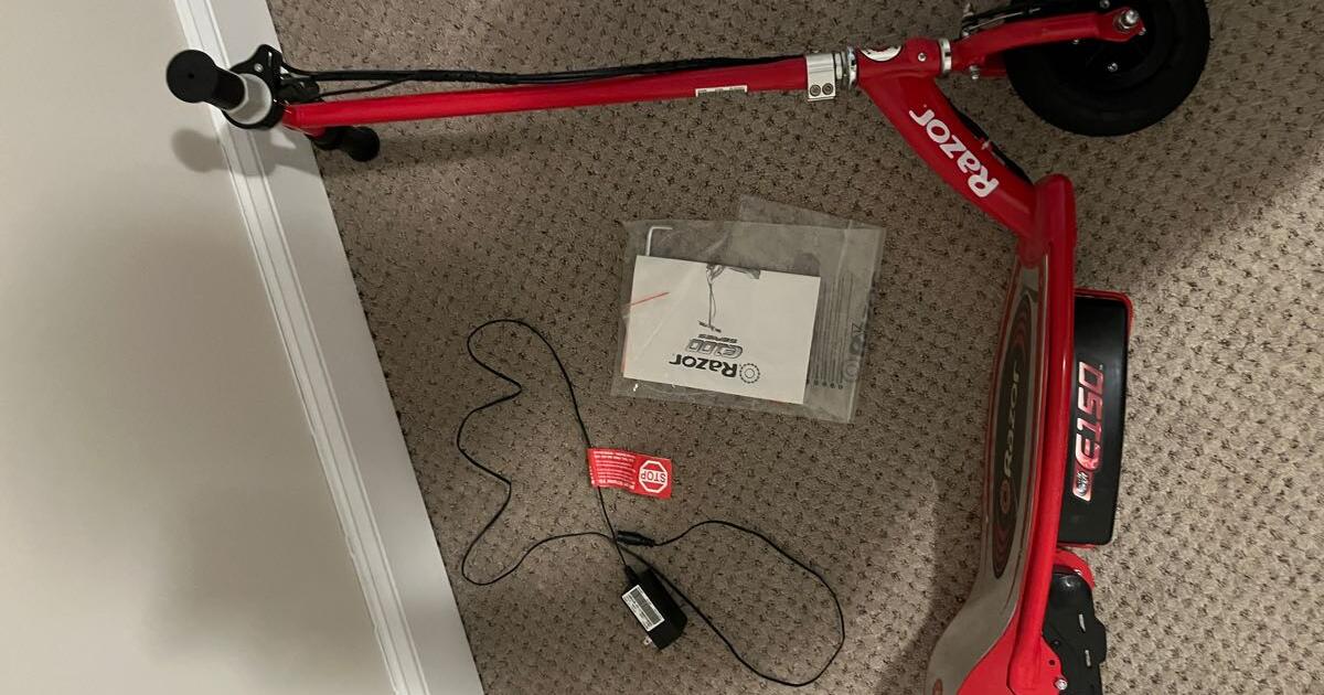 Razor E150 Electric scooter for Free in Wilmette, IL | For Sale & Free ...
