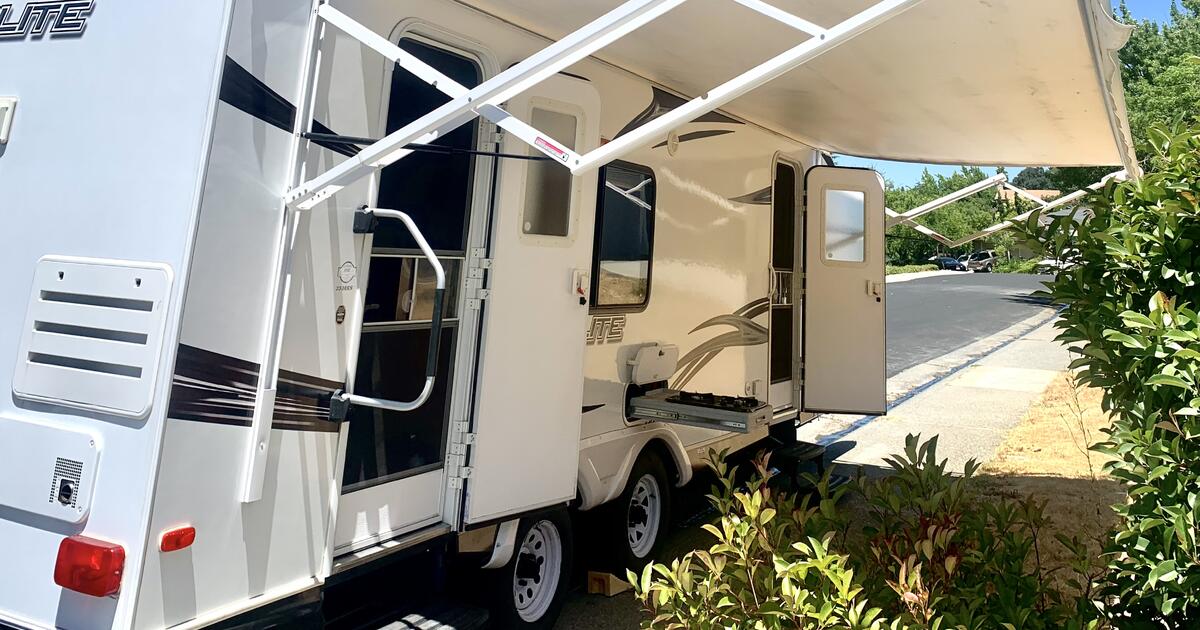 2013 Aerolite by Dutchman, 27 ft tip to tail travel trailer. for $18900 ...
