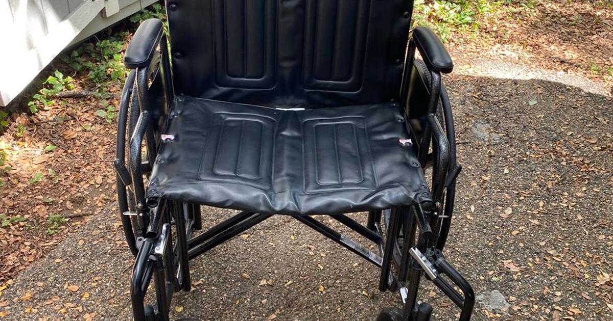 Oversized Wheelchair for $50 in Buda, TX | For Sale & Free — Nextdoor