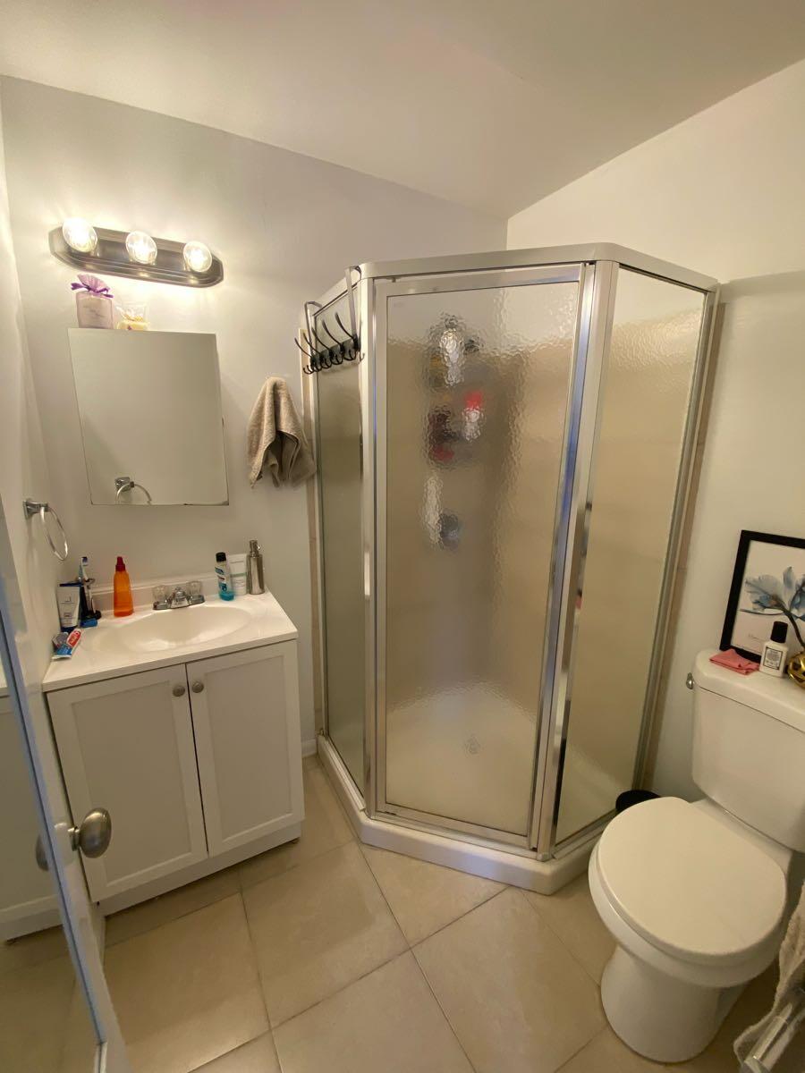 Efficiency for rent for $1100 in Miami, FL | For Sale & Free — Nextdoor