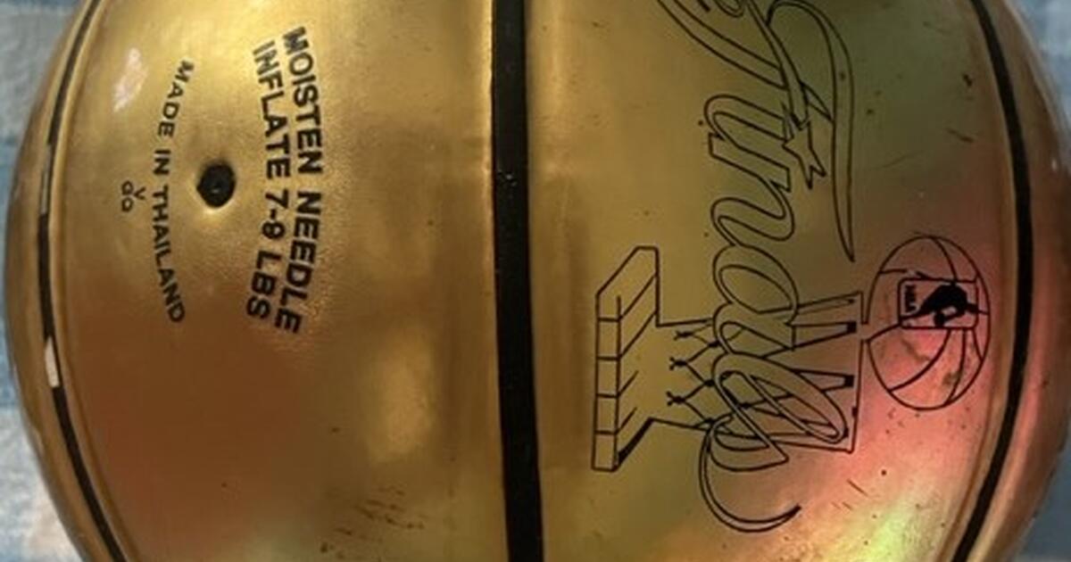 Basketball shiny Gold Spalding for $98465 in Struthers, OH | For Sale ...