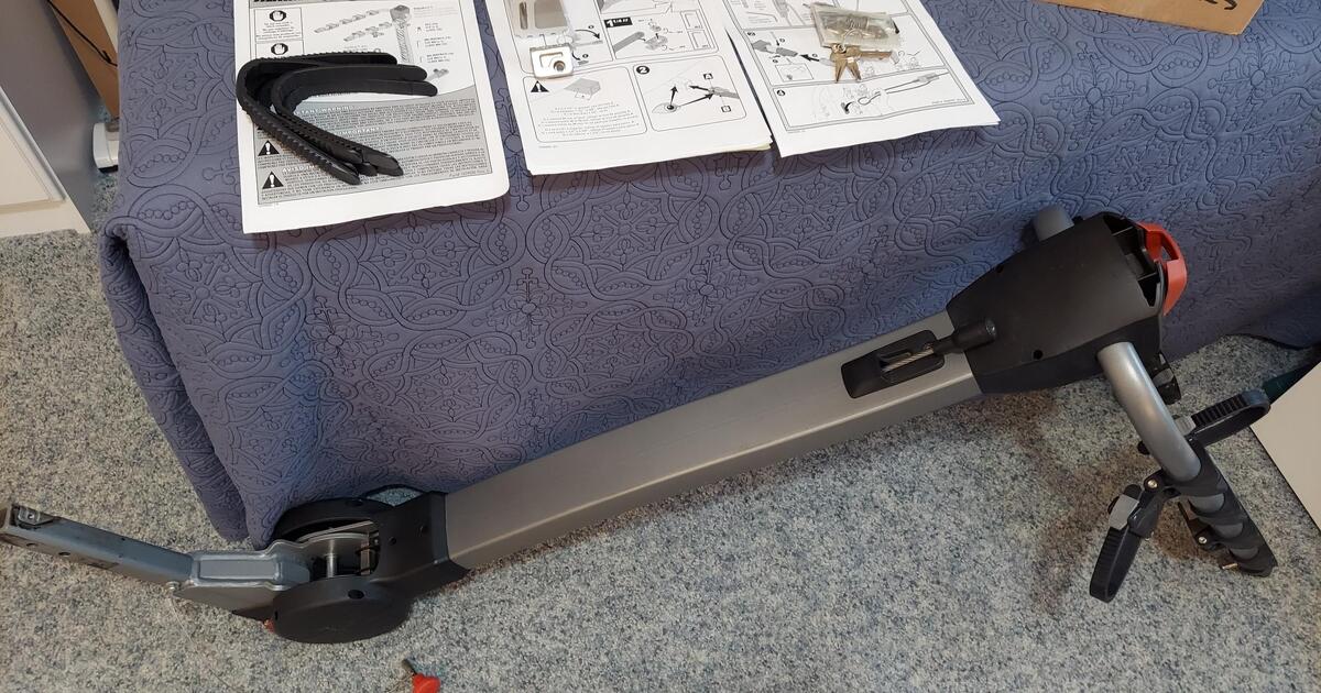 Yakima RidgeBack 4 & Yakima TubeTop Hitch Mounted Bike Rack for $100 in ...