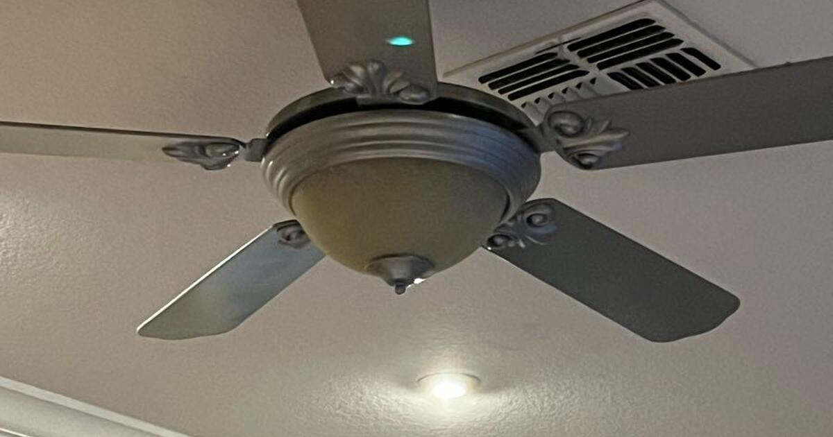 Pending 2 Free ceiling fans for Free in Kissimmee, FL | For Sale & Free ...