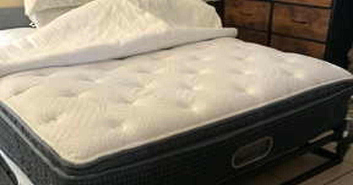 Queen 12" Mattress "Beautyrest Silver Vanderbilt collection" for $150 ...