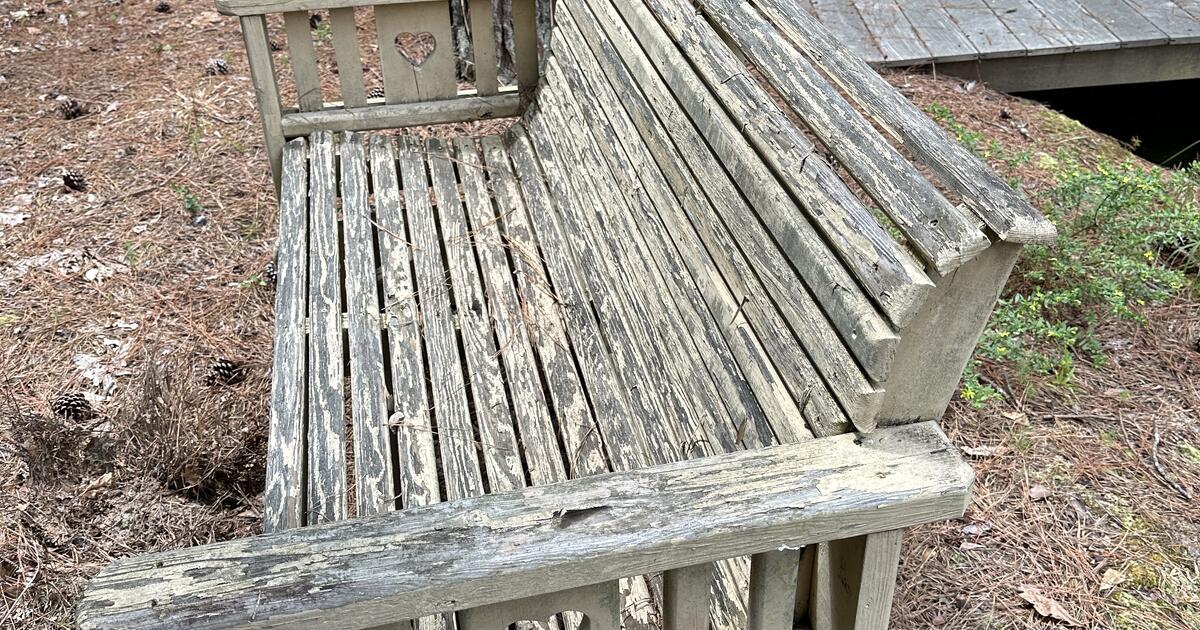 Outdoor Slider Bench for Free in Apex, NC | For Sale & Free — Nextdoor