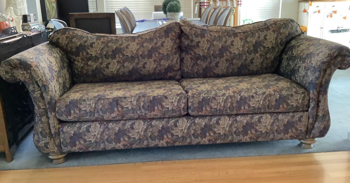 Camelback couch,beautiful leaf pattern for $85 in Napa, CA | For Sale ...