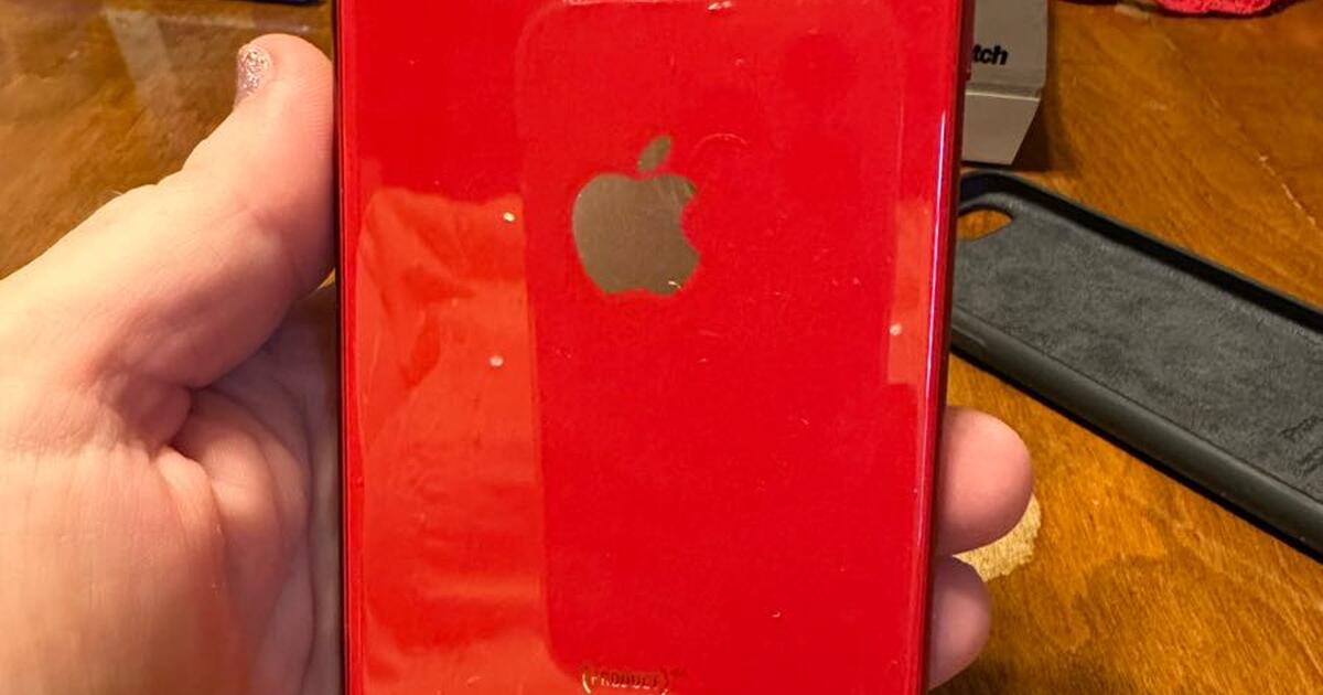 iPhone SE 2nd gen (Red) for $300 in Mount Dora, FL | For Sale & Free — Nextdoor