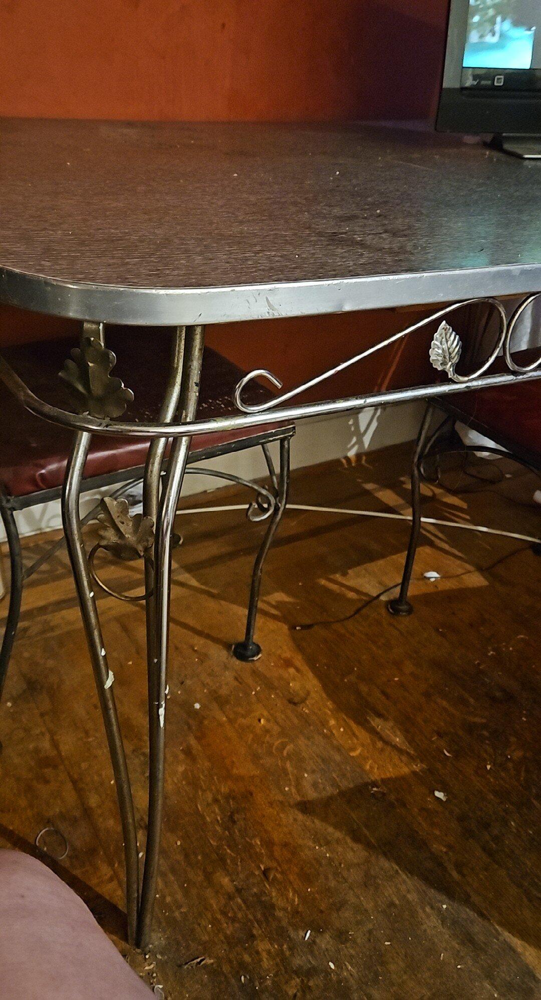 Retro Decorative Metal Table With Laminate Top And 4 Retro Decorative ...
