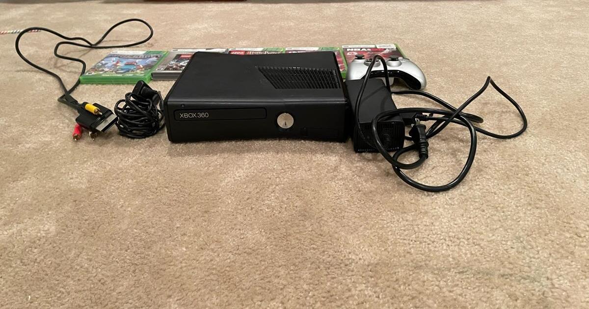 2011 xbox 360 controller and multiple games for $95 in Fenton, MO | For ...