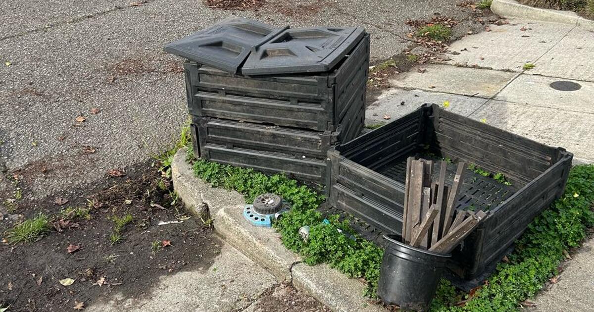 Compost bin, painted wood trellis pieces and sprinklers for Free in ...