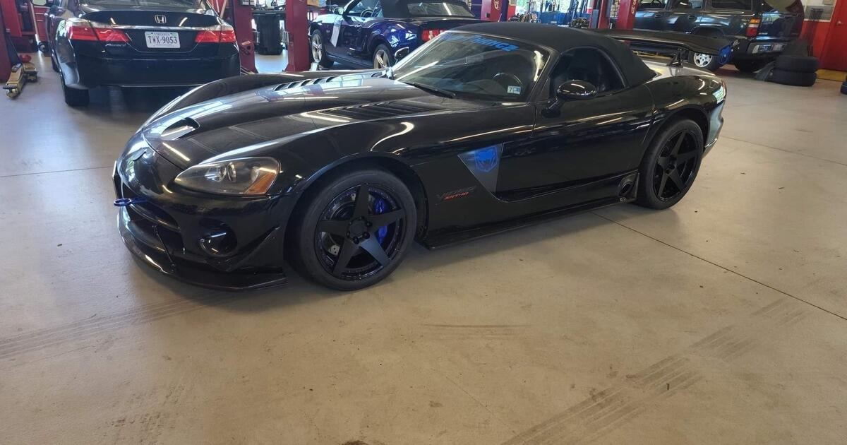 Black Gen 3 Dodge Viper Hood for $350 in Riverview, FL | For Sale ...