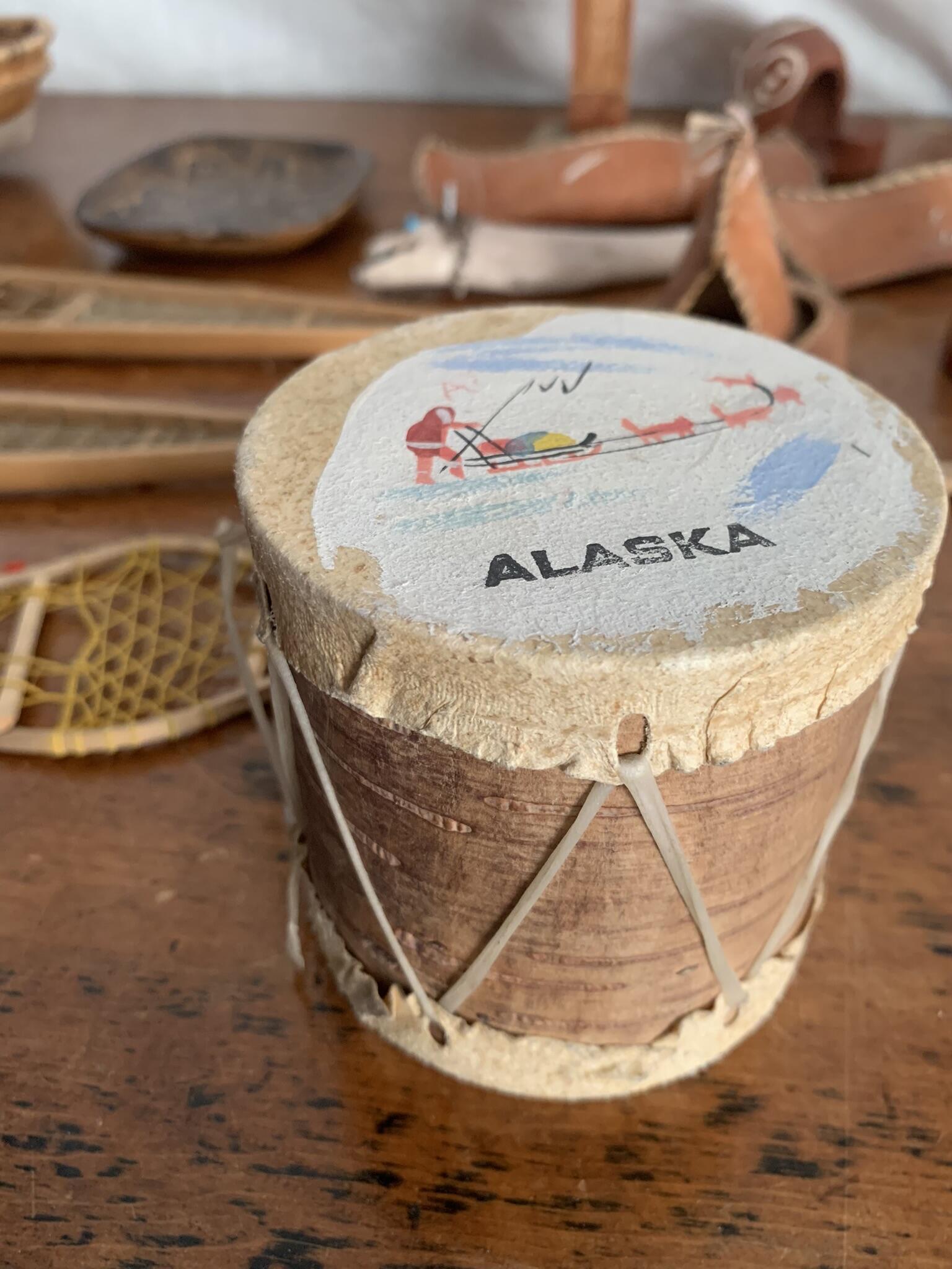 Grouping of Native American / Indigenous Canadian handmade objects for ...